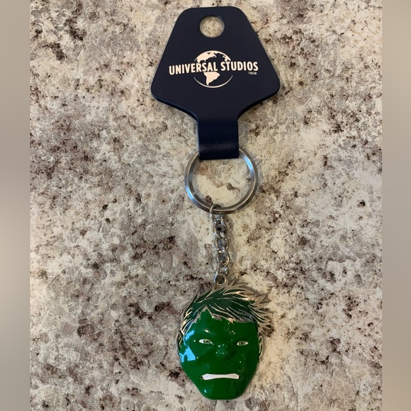 Universal | Accessories | Universal Studios Marvel Hulk Head Keychain ...